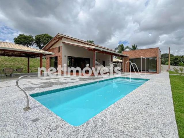 Viva o Melhor da Vida no Nossa Fazenda – Casa Linear com Lazer Completo e Espaço