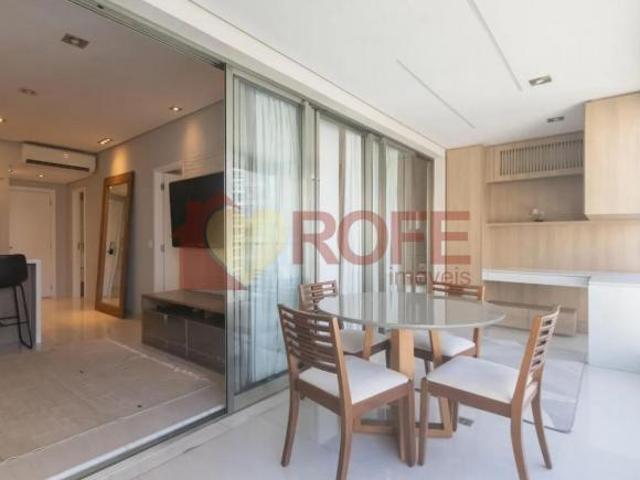 Viva o melhor do Itaim Bibi em um apartamento sofisticado, totalmente mobiliado e pronto para morar