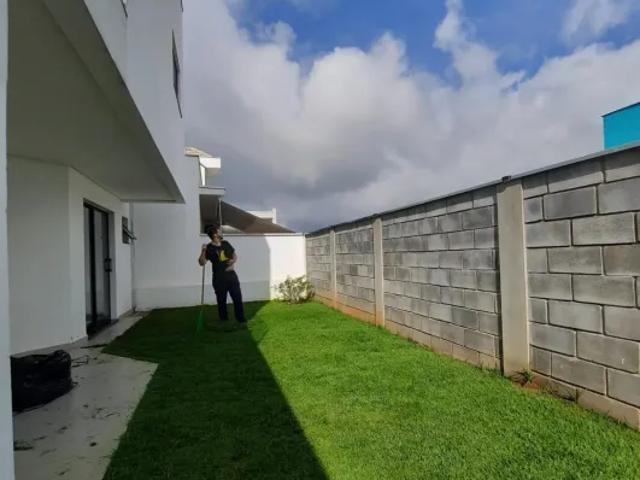Viva o seu melhor no Condomínio Golden Park II! Sobrado dos Sonhos Aguarda por Você!