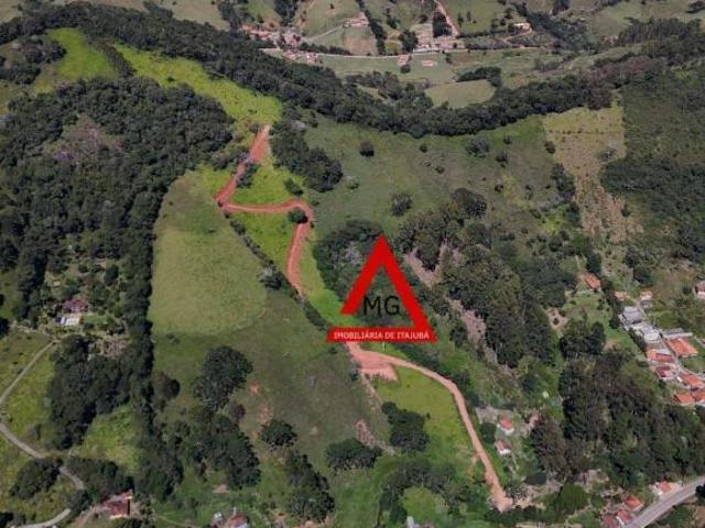 Viva a essência da Serra da Mantiqueira em um condomínio de chácaras exclusivo, cercado por natureza