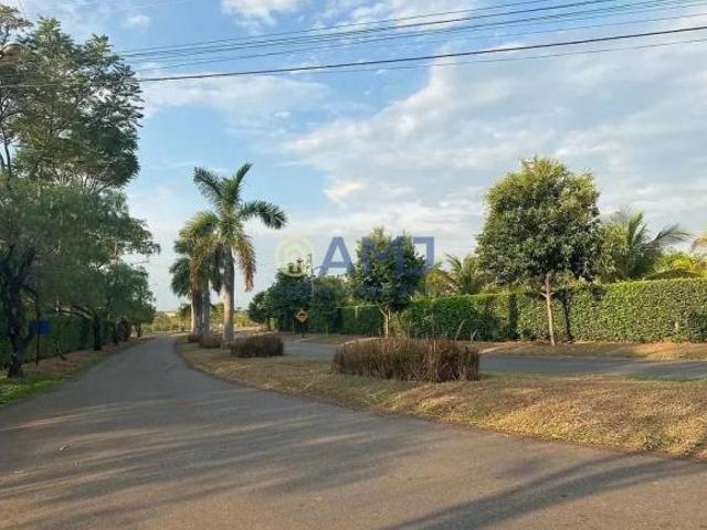 Viva a tranquilidade e o contato com a natureza no Condomínio Alto da Boa Vista!