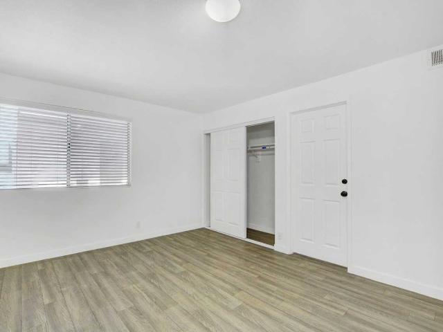 Viva Apartments Studio Apartment for Rent at 1450 E Harmon Ave, Las Vegas, NV 89119