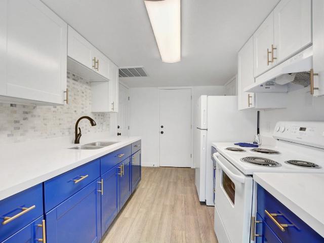 Viva Apartments Studio Apartment for Rent at 1450 E Harmon Ave, Las Vegas, NV 89119