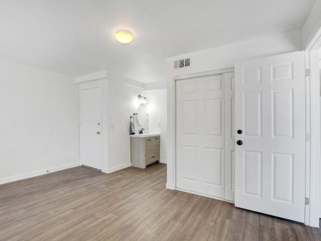 Viva Apartments Studio Apartment for Rent at 1450 E Harmon Ave, Las Vegas, NV 89119