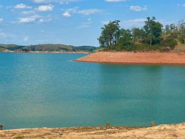 Terreno na represa de 5 mil metros a venda em Jacarei