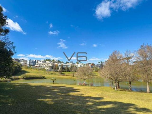 Viva com Ar de Campo na Cidade: Lote de 568m² no Alphaville Pinheiros
