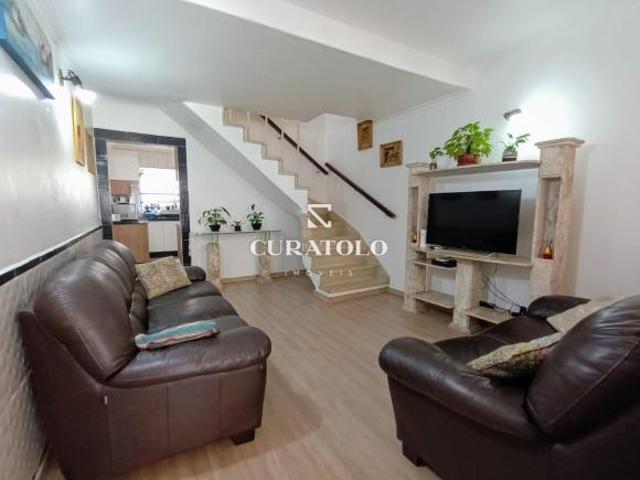 Viva com comodidade no bairro Santa Paula, em São Caetano: bela casa de 128 m² com 3 Dorms, 1 vaga c