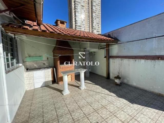 Viva com comodidade a 400 mts do Metrô Belém: Casa aconchegante de 120 m² com 2 Dorms e quintal com