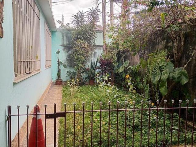 Viva com Conforto: Casa Térrea Ampla na Cidade Dutra