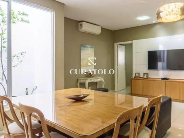 Viva com conforto e espaçoso: Casa dos sonhos no Brás, a 4 min do metrô Brás, com 5 Dorms e 4 vagas