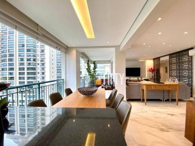 Viva com conforto e sofisticação no coração do Brooklin – 4 dorms, 3 suítes e um clube completo à su