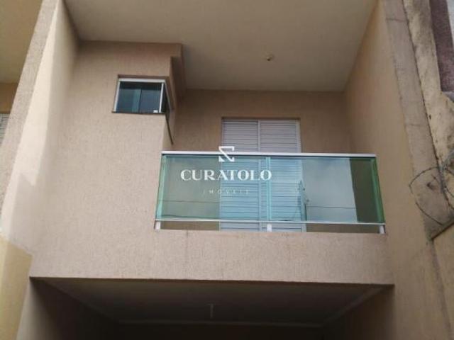 Viva com conforto na Vila Nova, a 8 min da Estação Camilo Haddad: Sobrado de amplos 112 m² com 3 qua