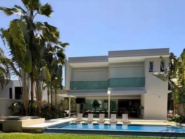 Viva com Classe: Casa de Alto Padrão à Sua Altura no Riviera de São Lourenço