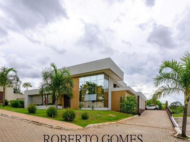 Viva com Estilo: Casa de Alto Padrão com 4 Suítes e Design Moderno