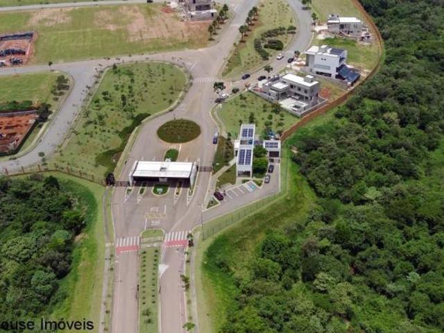 Viva com Luxo e Segurança: Alphaville Jundiaí, sua Oportunidade de Investimento