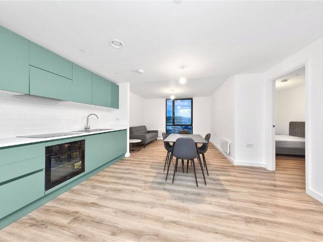 Viva Court, Kimpton Road, Luton LU2, 1 bed flat to rent, £1,300 pcm | PrimeLocation
