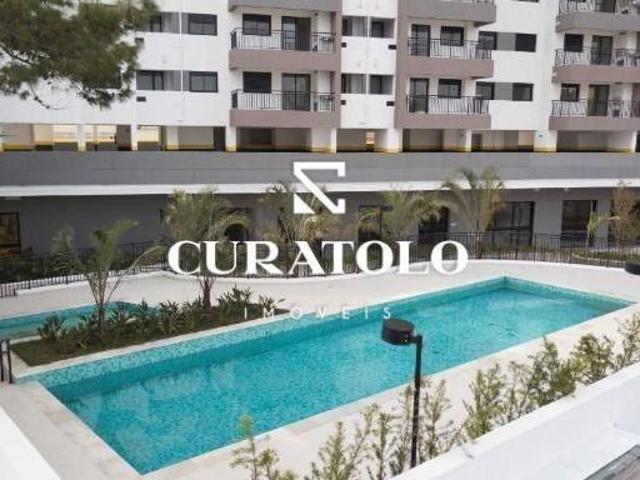 Viva em estilo e conforto: Apartamento na Vila Matilde com 2 Dormitórios, Suíte, Varanda e Vaga em
