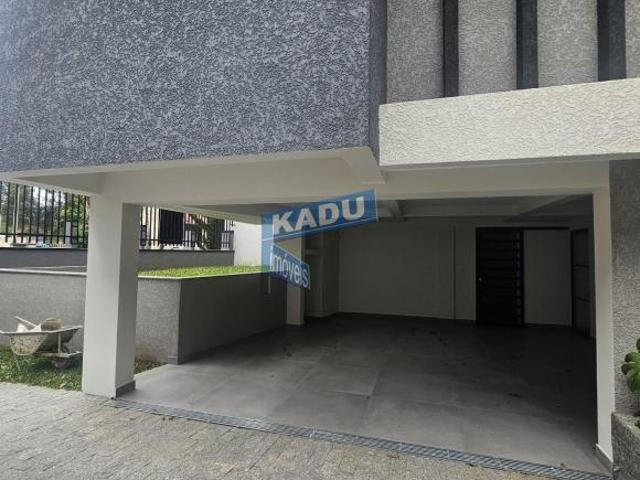Viva entre o charme do Centro Cívico e a tranquili