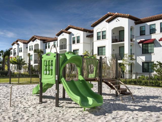 VIVA Luxury Apartments 2 Bedroom Apartment for Rent at 3700 Pacific Point Pl, Ft Lauderdale, FL 33309