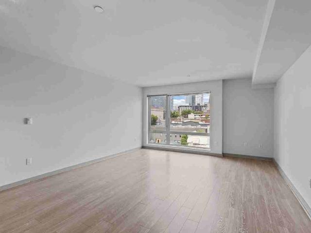 VIVA Studio Apartment for Rent at 1111 E Union St, Seattle, WA 98122 First Hill