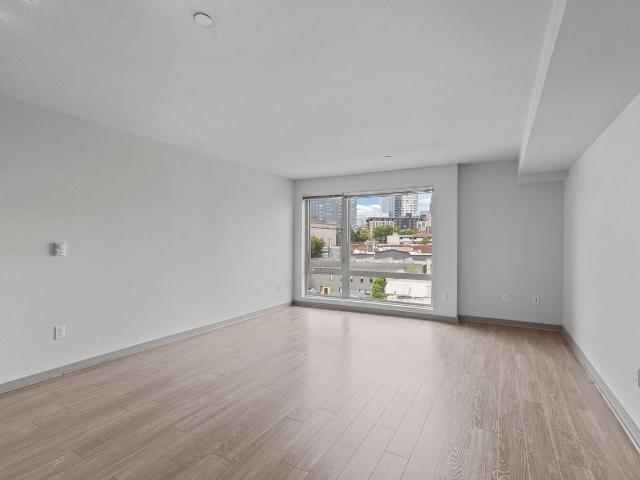 VIVA Studio Apartment for Rent at 1111 E Union St, Seattle, WA 98122 First Hill