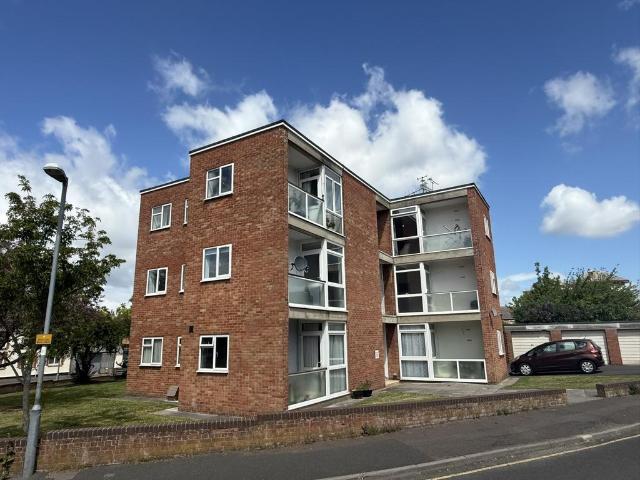 Vivary Road, Taunton, Somerset, TA1 2 bed apartment to rent £1,295 pcm £299 pw