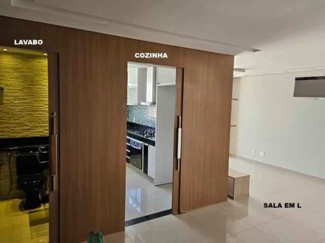 Vive la Vie Apartamento 3 suítes reformado Semimobiliado Andar Alto