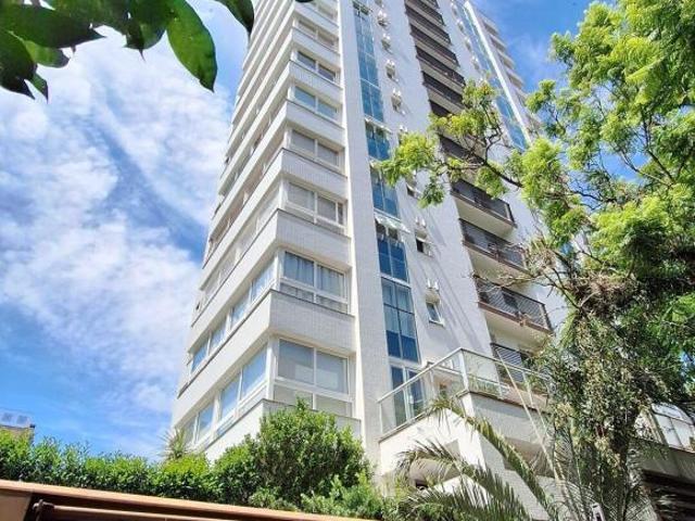 Viver nas nuvens a 100 metros da Praça da Encol