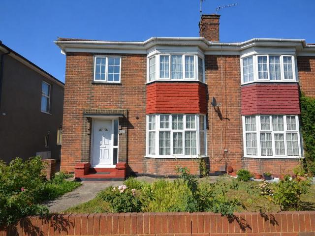 Vivian Avenue, Wembley 4 bed semi detached house to rent £2,900 pcm £669 pw