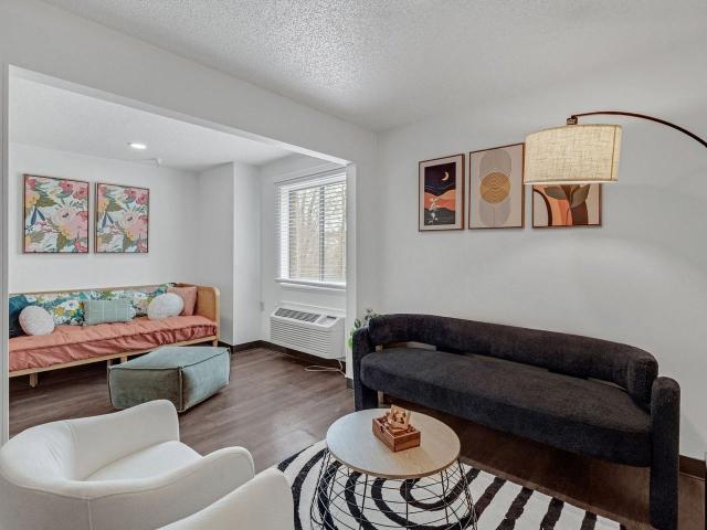 Vivo Living Charlotte University 1 Bedroom Apartment for Rent at 123 Mccullough Dr, Charlotte, NC 28262 University City South