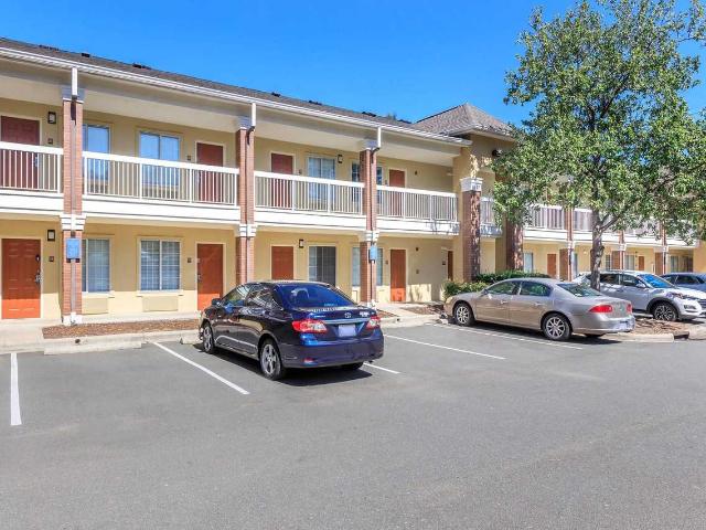 Vivo Living Ivy Creek 1 Bedroom Apartment for Rent at 1920 Ivy Creek Blvd, Durham, NC 27707