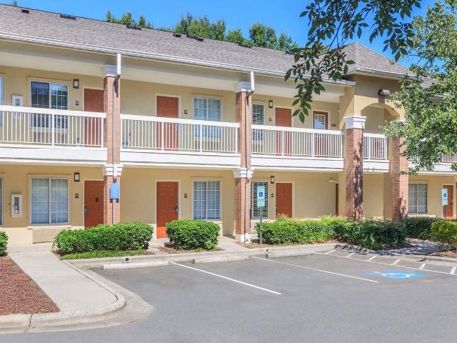 Vivo Living Ivy Creek 1 Bedroom Apartment for Rent at 1920 Ivy Creek Blvd, Durham, NC 27707