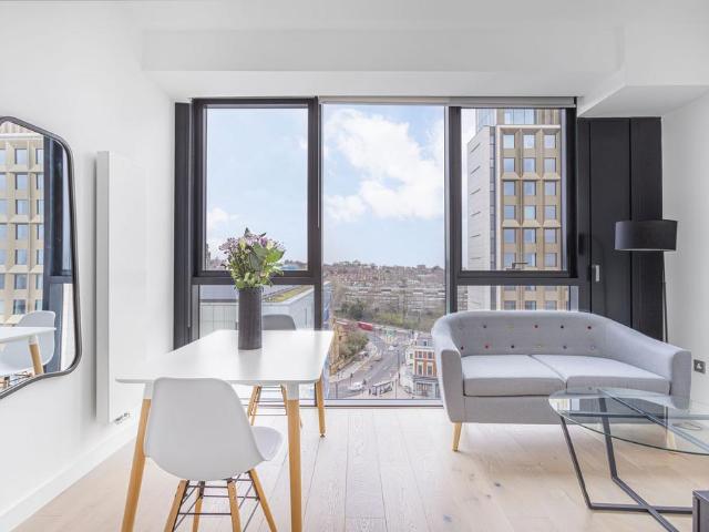 Vonder Hill, 17 Highgate Hill N19 1 bed flat to rent £2,195 pcm £507 pw