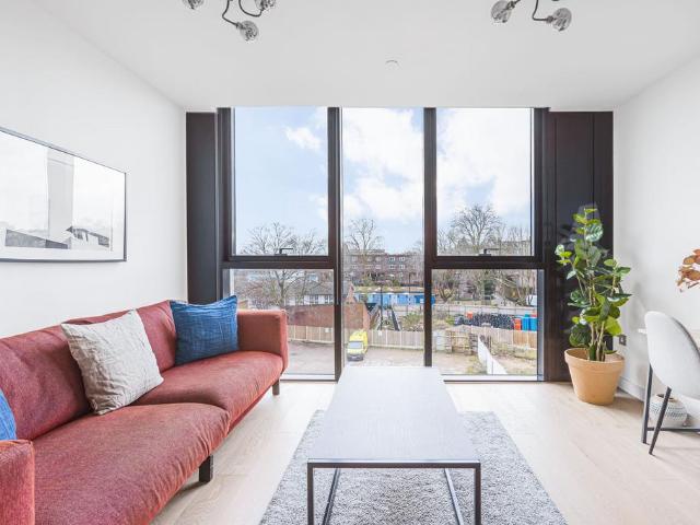 Vonder Hill, Highgate Hill N19 1 bed apartment to rent £2,195 pcm £507 pw