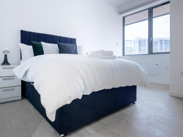 Vonder Village, Riverbank Way TW8 1 bed apartment to rent £1,795 pcm £414 pw
