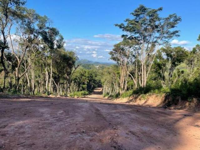 Você mudaria para o interior se soubesse que pode ter segurança, lazer de clube e uma vista linda?