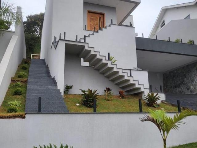 VOCE CONHECE ARUJA ? QUE TAL MORAR COM QUALIDADE, CONFORTO E SEGURANÇA