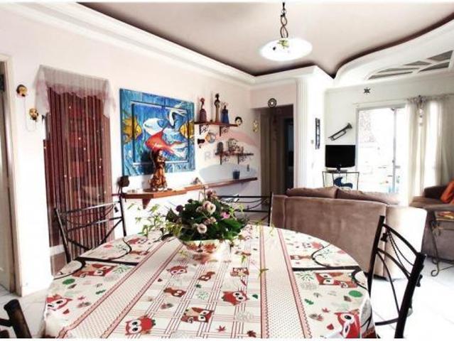 Você estava aguardando uma cobertura penthouse nova no mercado? Dá uma olhada nessa novidade!