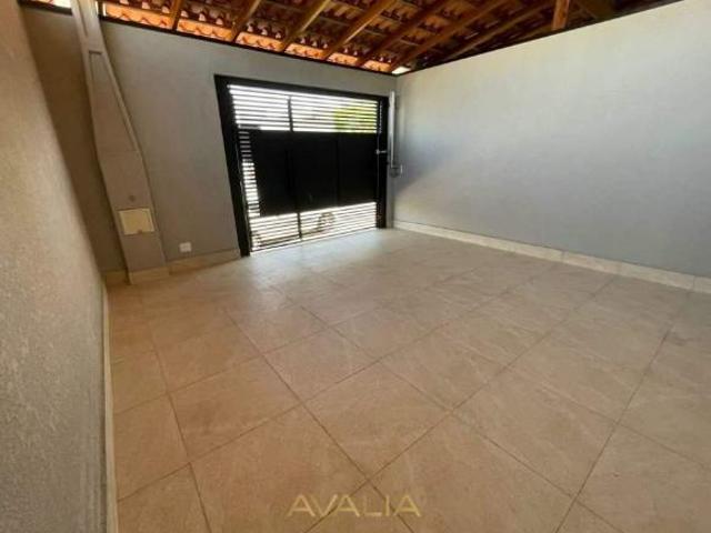 Você está procurando um novo lar em uma localização tranquila e desejada? Este imóvel no Parque Resi