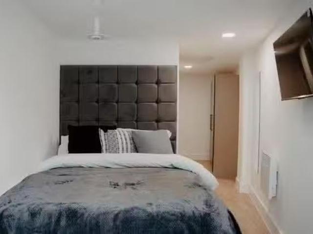 Volume Works Ensuite Edition I