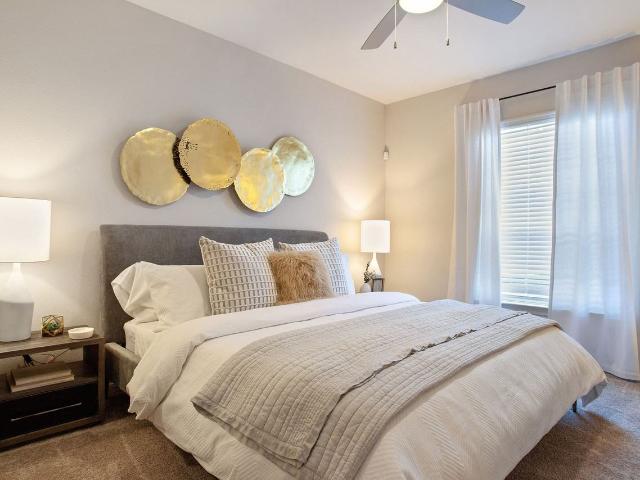 Volare at the Woodlands 2 Bedroom Apartment for Rent at 3720 College Park Dr, The Woodlands, TX 77384