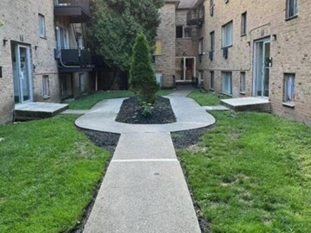 Vose Ave, City Of Orange Township, Condo For Sale