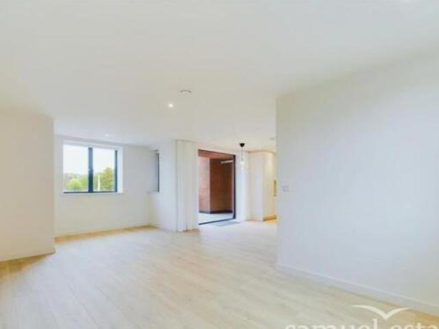 Voss Court, London, 3 Bedroom Apartment