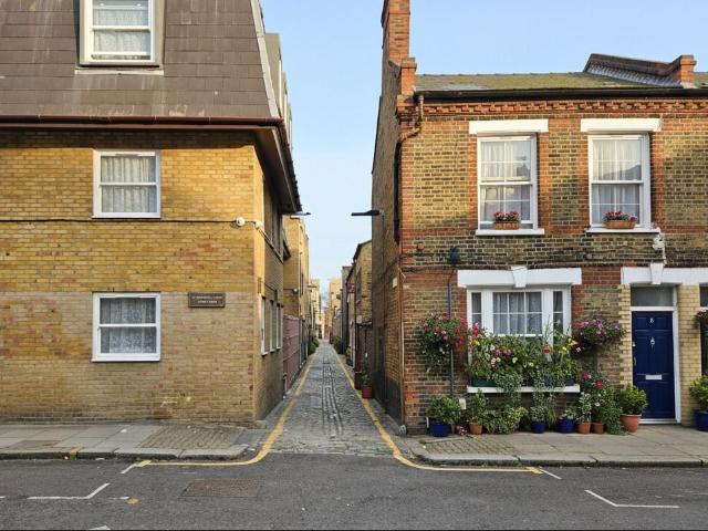 Voss Street, London E2, 1 bed flat to rent, £1,750 pcm | PrimeLocation