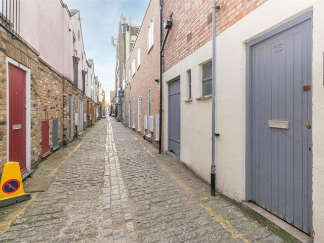 Voss Street, London E2, 2 bed flat to rent, £2,100 pcm | PrimeLocation