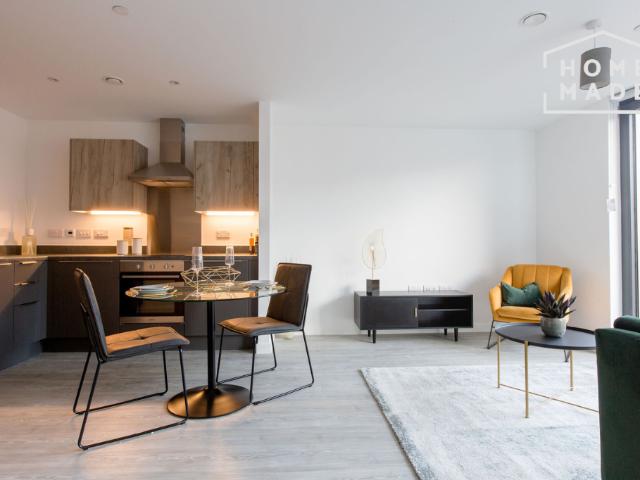 Vox, Trentham Street, M15 1 bed flat £1,220 pcm £282 pw