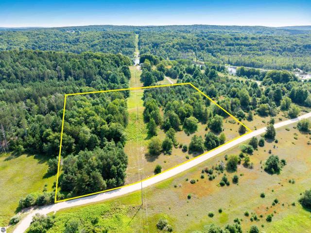 VL 15+16 Rolling Ridge Lane