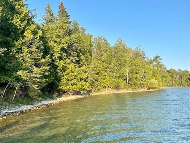 Vl Grand Is, Presque Isle, MI 49777