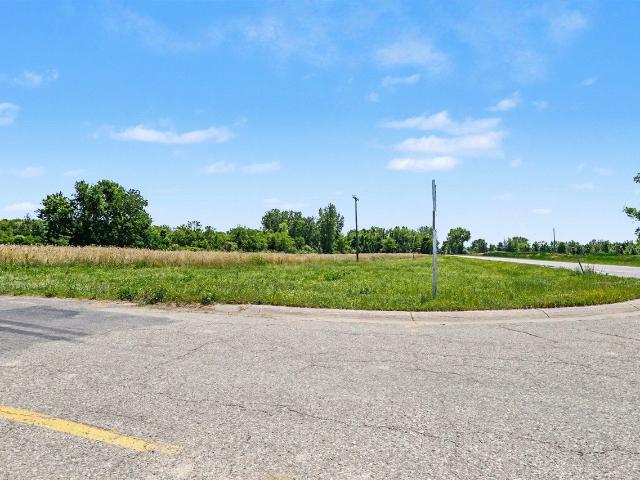 VL Meadowbrook Road