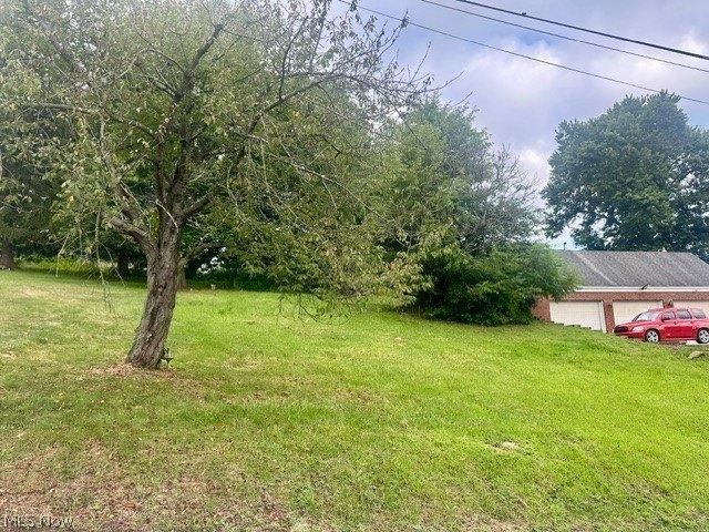 Vl Phillips St, Weirton, WV 26062